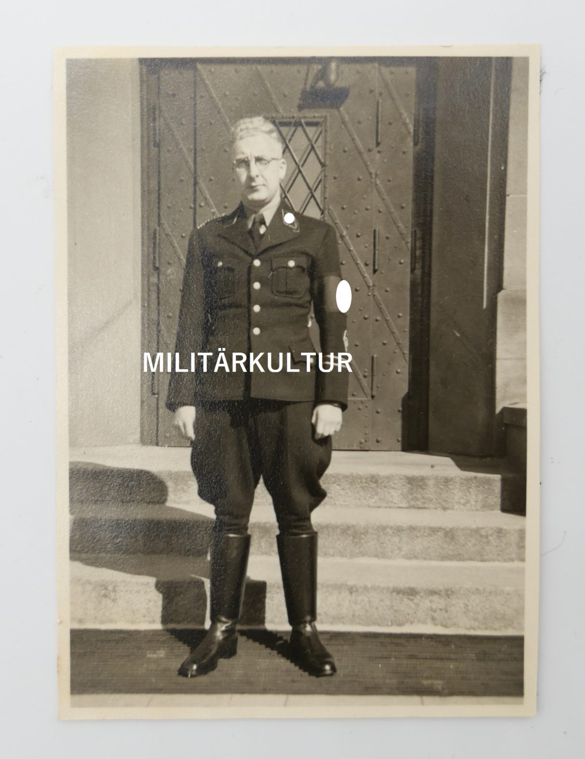 Foto - SS Mann mit Ärmelband und SD (Sicherheitsdienst) Raute ...