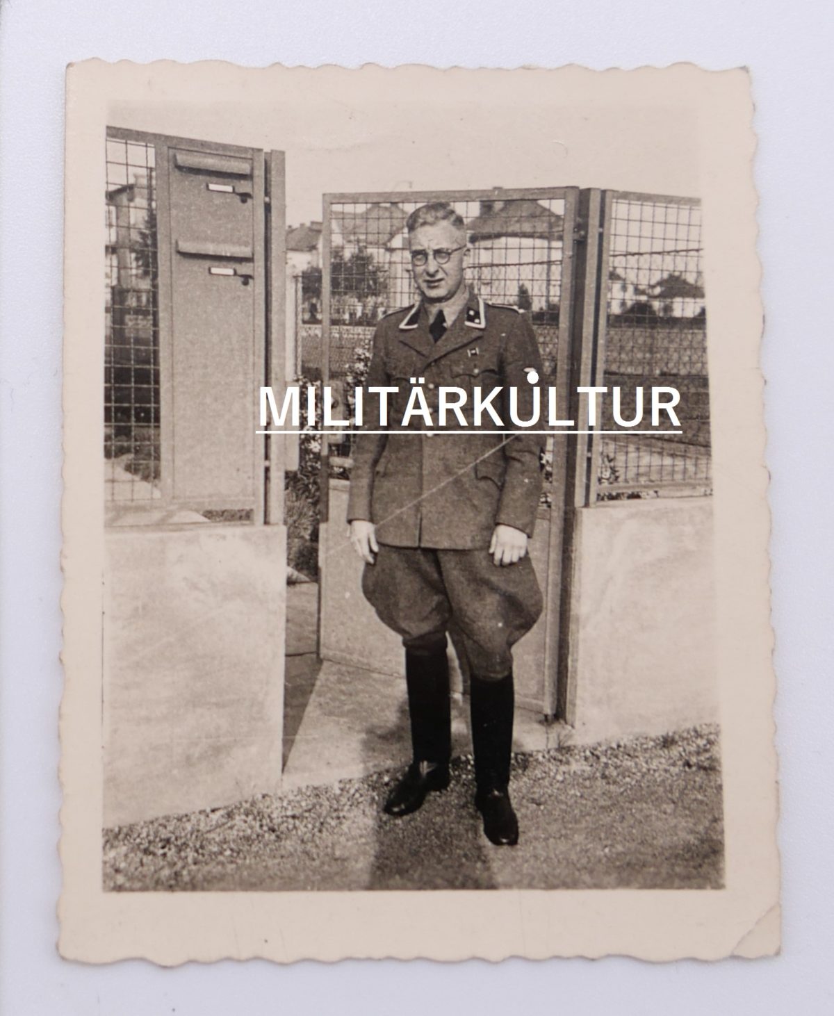 Portraitfoto eines SS Oberscharführer des SD (Sicherheitsdienst ...